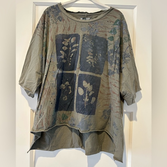 Blue Fish | Tops | Blue Fish Essential Tee In Caper | Poshmark